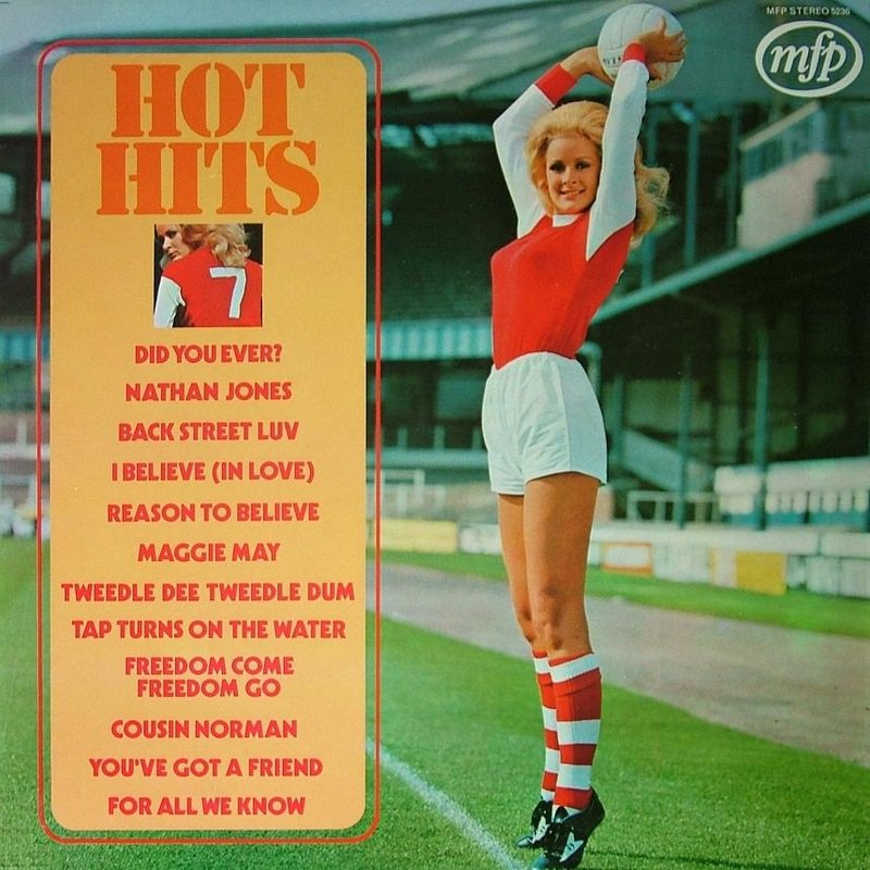 "Hot hits" e "Smash hits": covers de música pop e modelos nas capas ...