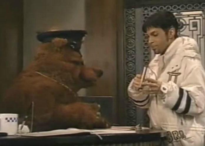 Prince: uma noite com a turma dos Muppets - POP FANTASMA